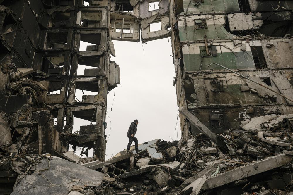 New photos reveal grief and destruction in Ukraine - ABC News